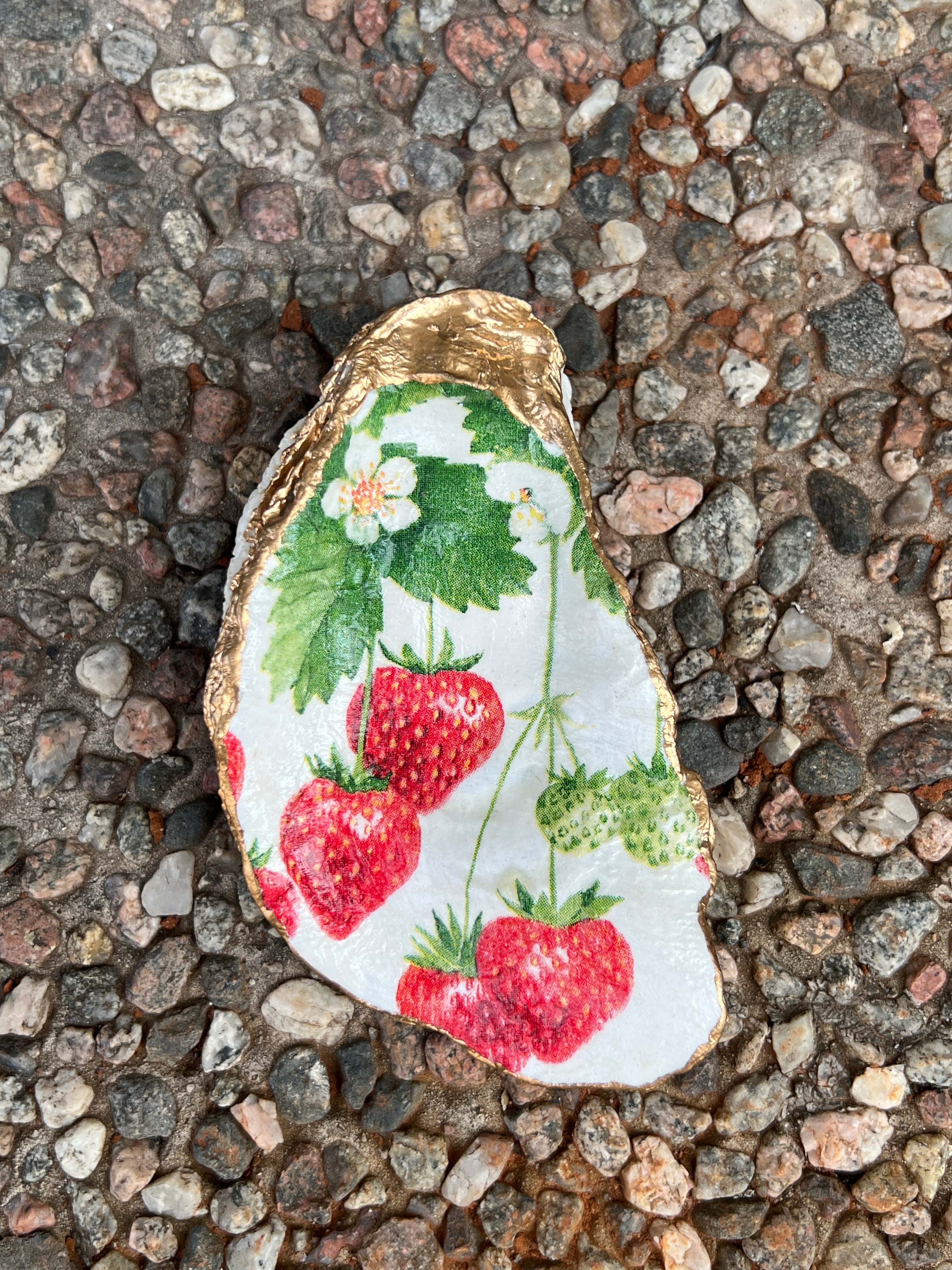 Shell mini wild strawberry – A Piece Lux